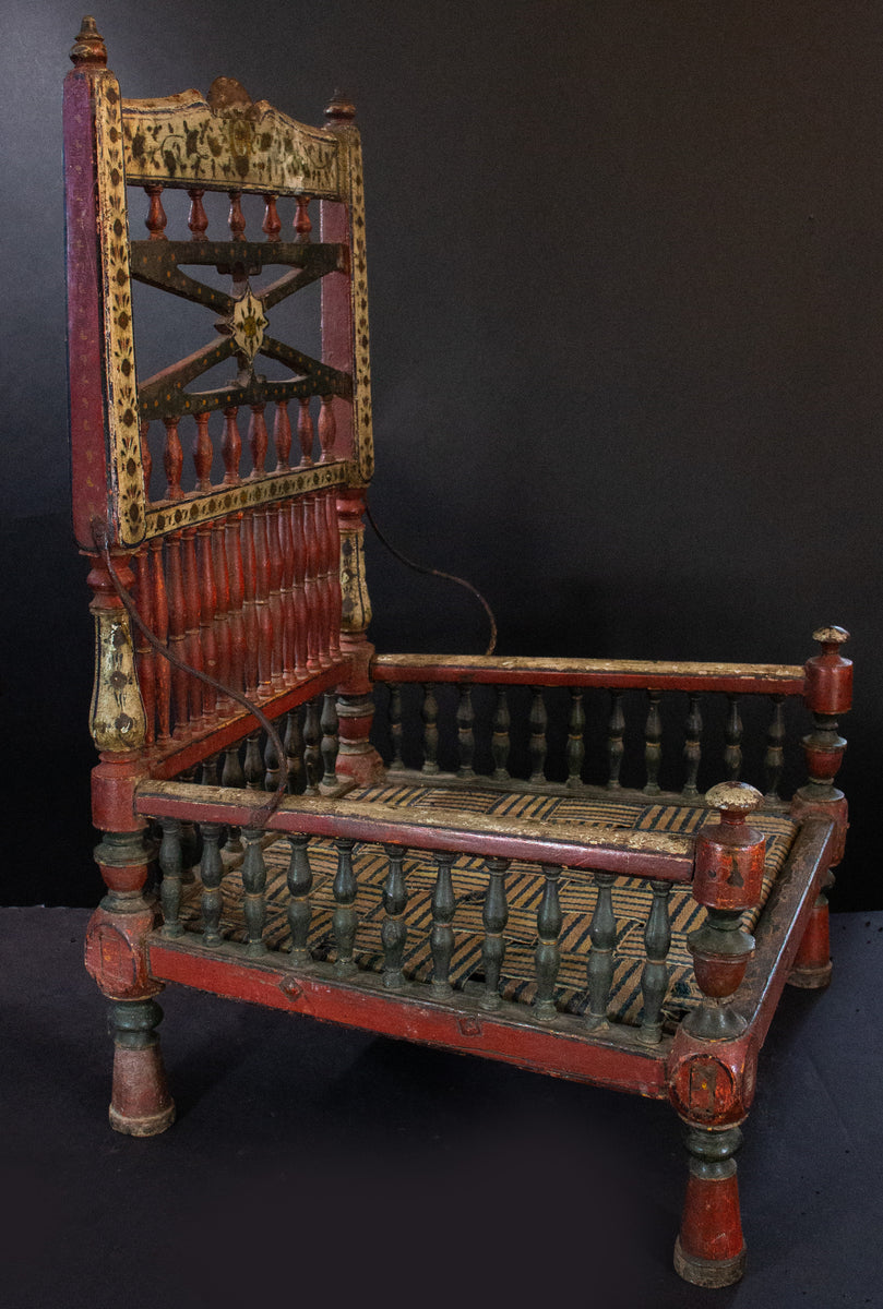 Anglo Indian Spindleback Pida Chair – Singkiang